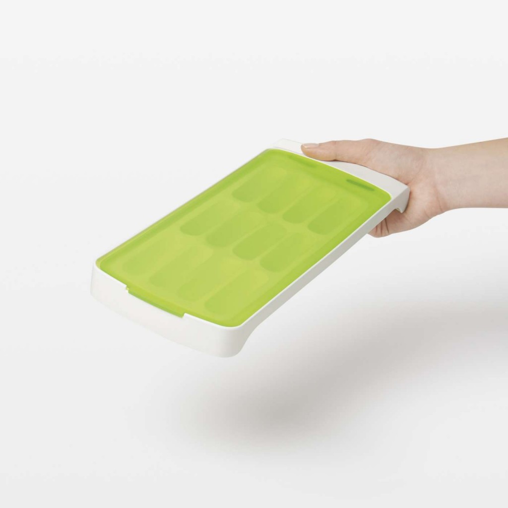 OXO - No-spill Ice Stick Tray - The Potlok